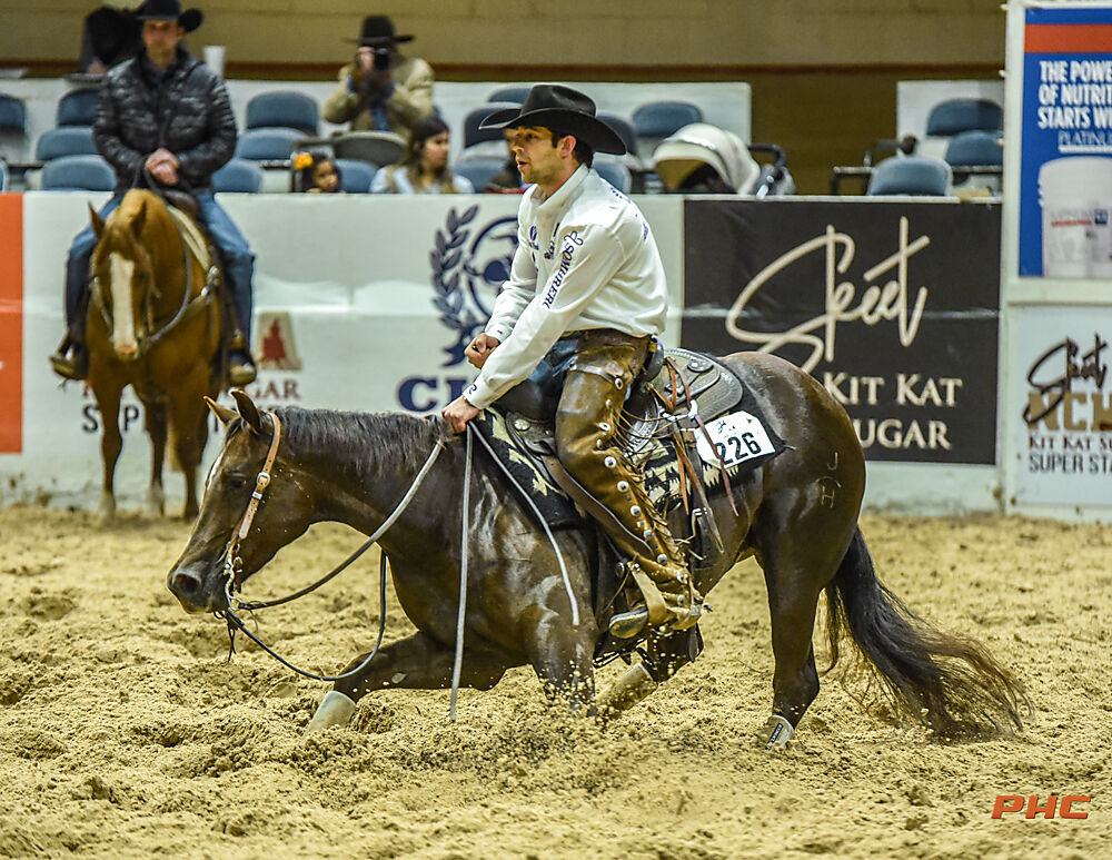 Adan Banuelos : Performance Horse Central